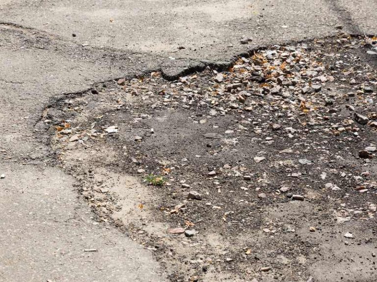 Pothole vs Sinkhole: What's the Difference? | Betz Works